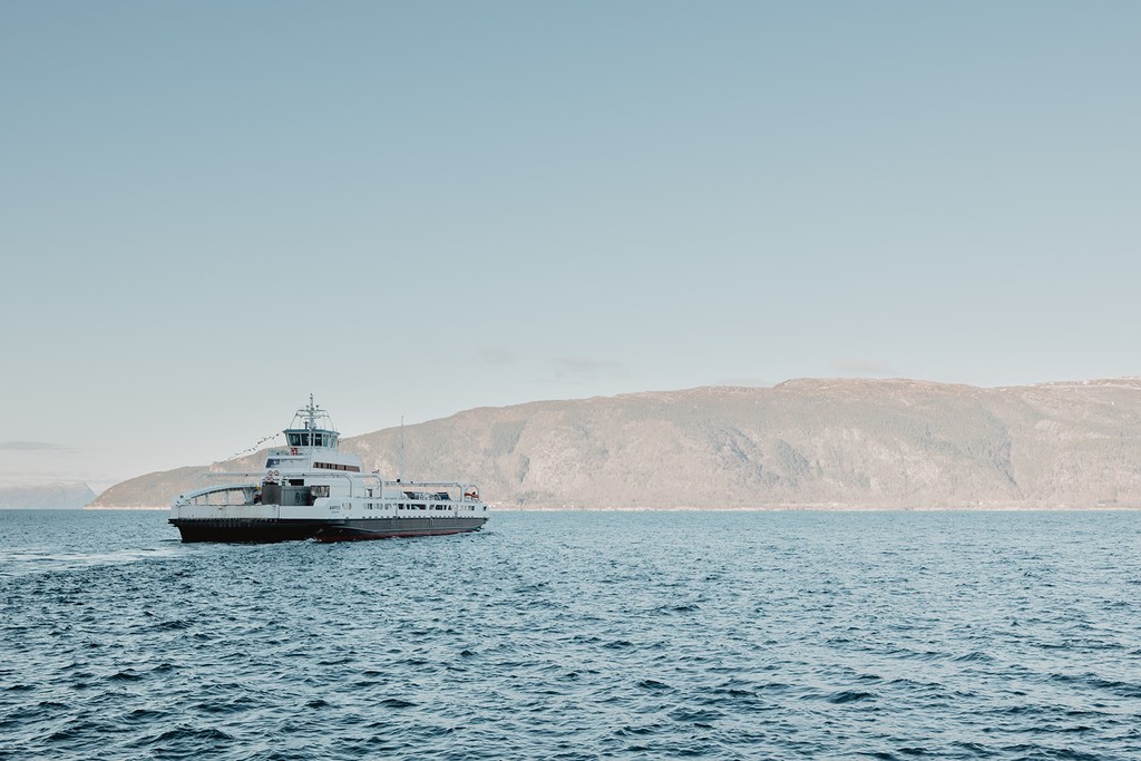 MF Ampere - World´s first fully electric ferry sailing for over 10 ...