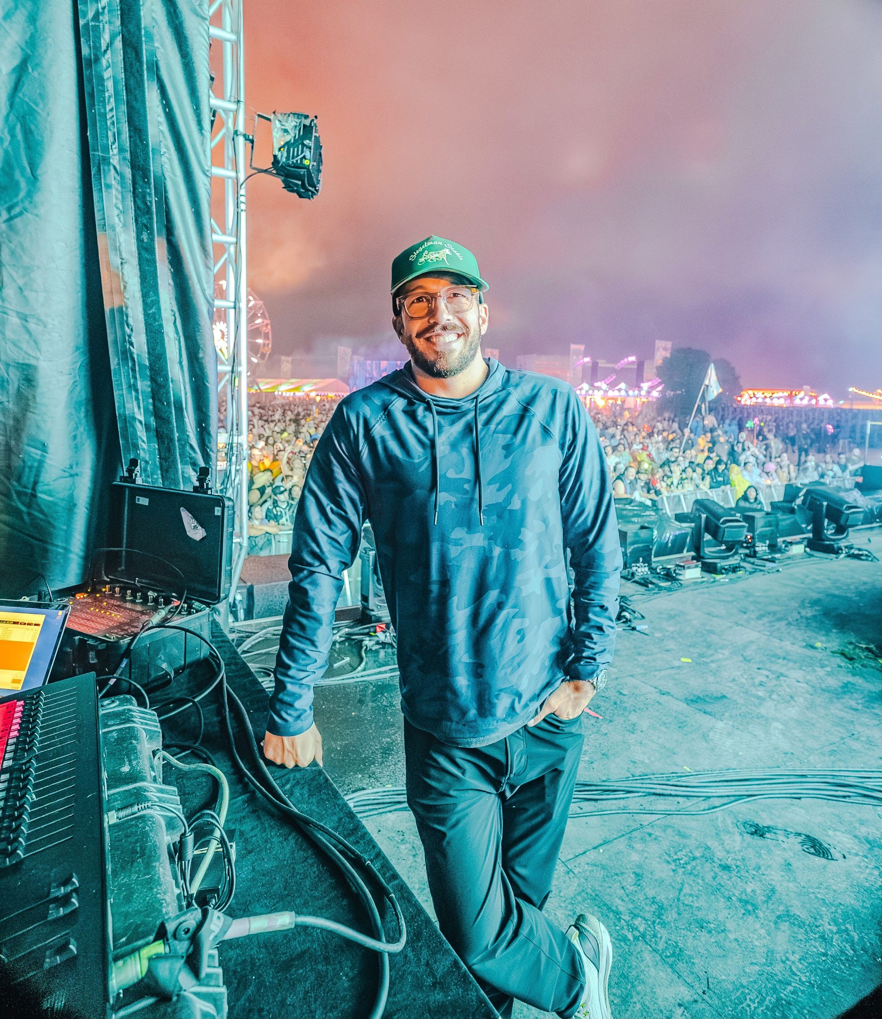 The Guide to Your Direct to Fan Business | Stack by ROSTR