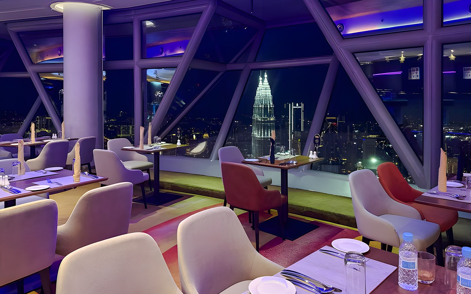 Almuerzo Buffet en KL Tower Orbit: Entradas y Vistas