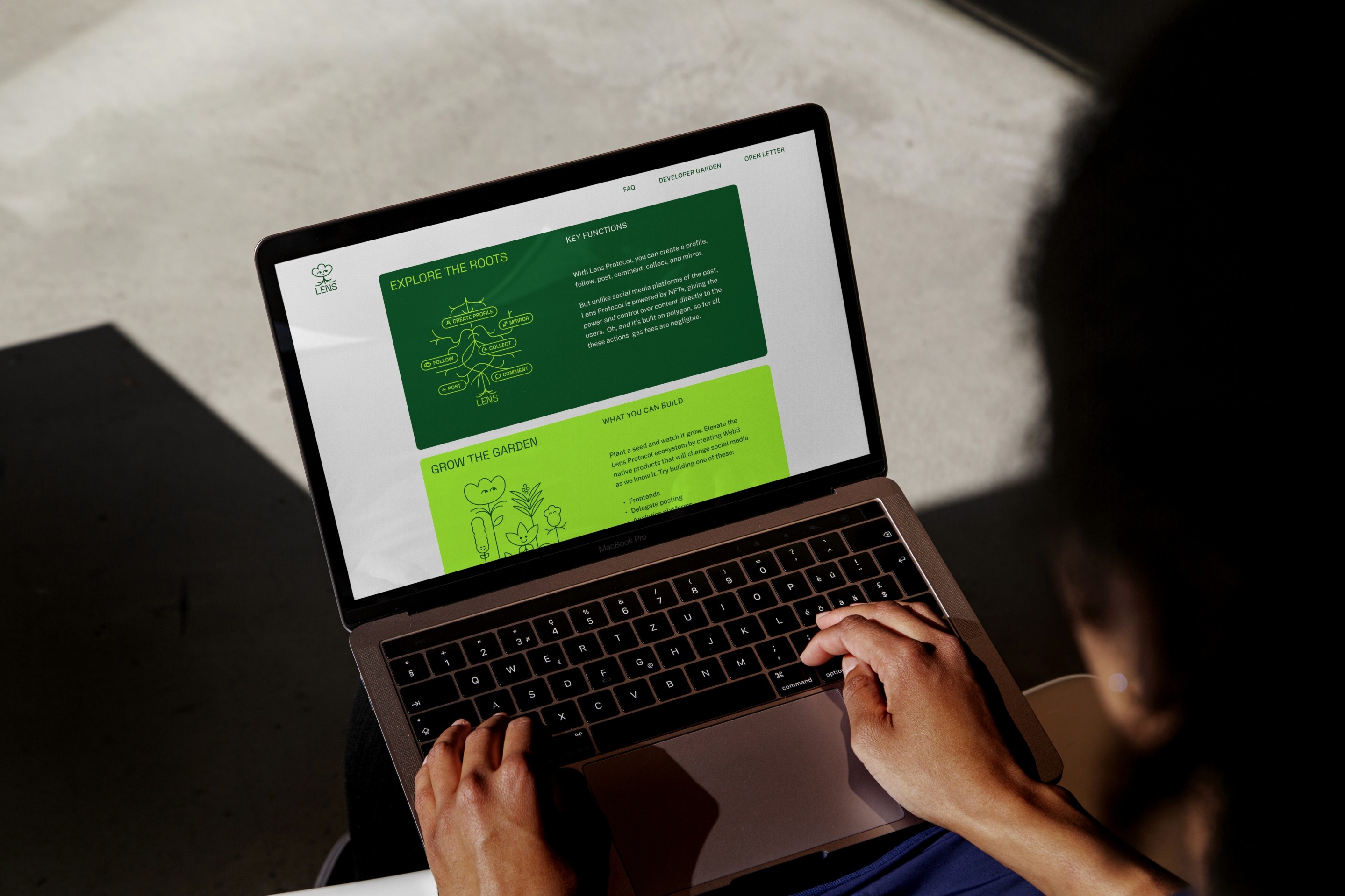 WE3. Web3 designers for ambitious startups.