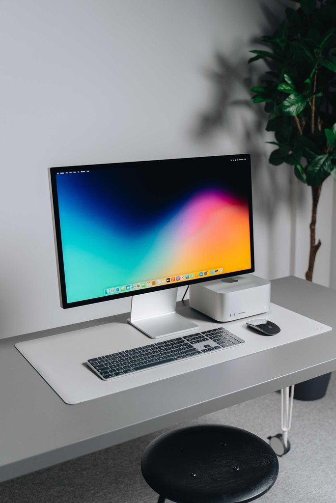 Dead Simple Desks | Minimal desk setup inspiration