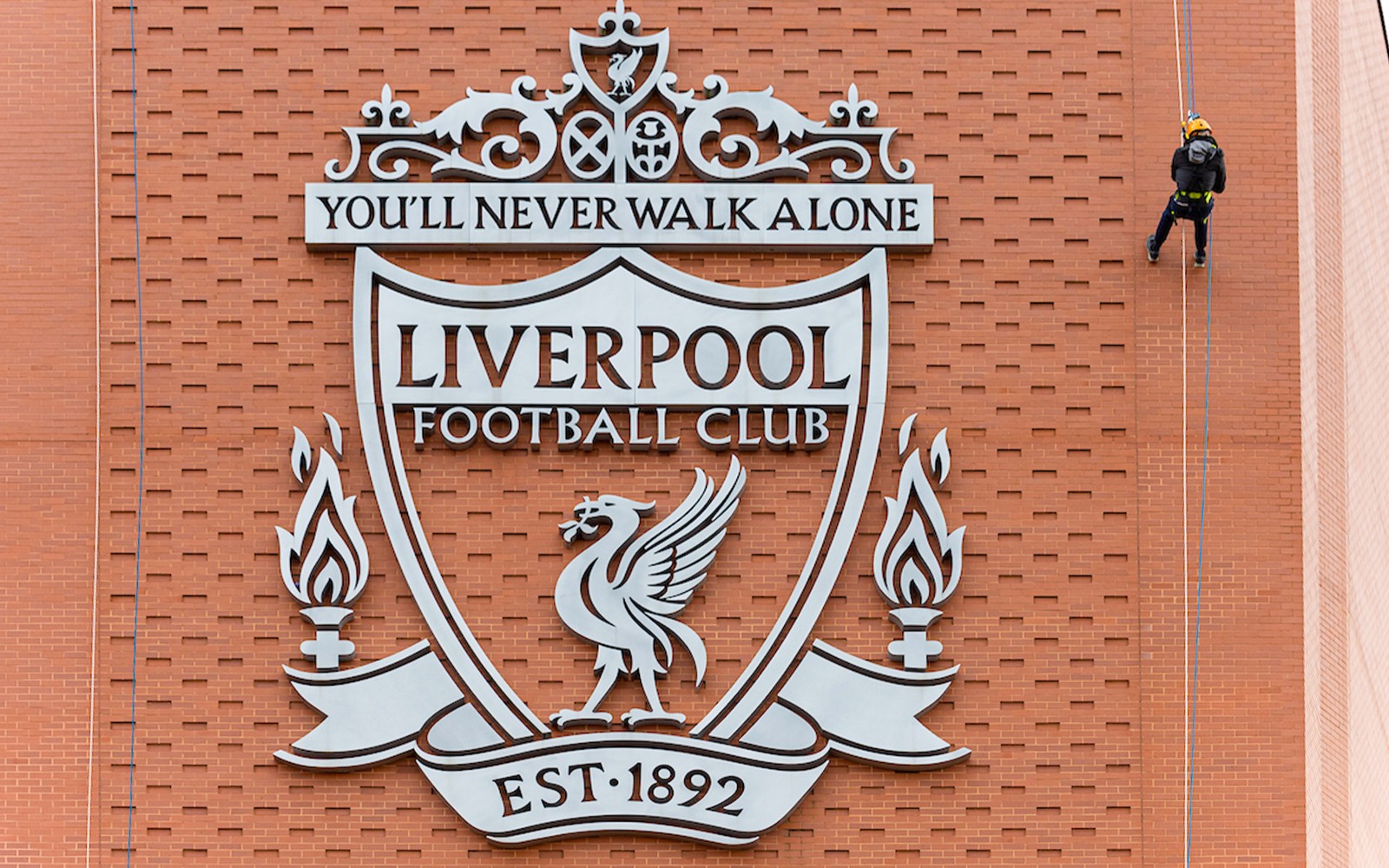 Bilhetes para o Tour do Estádio do Liverpool FC de Comboio | Reserve a ...