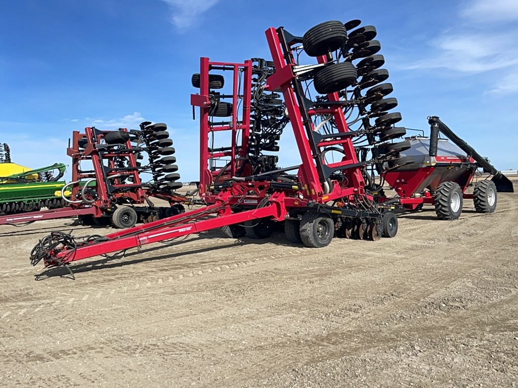 Spring Farm Equipment Consignment Auction - Orr Auctioneers