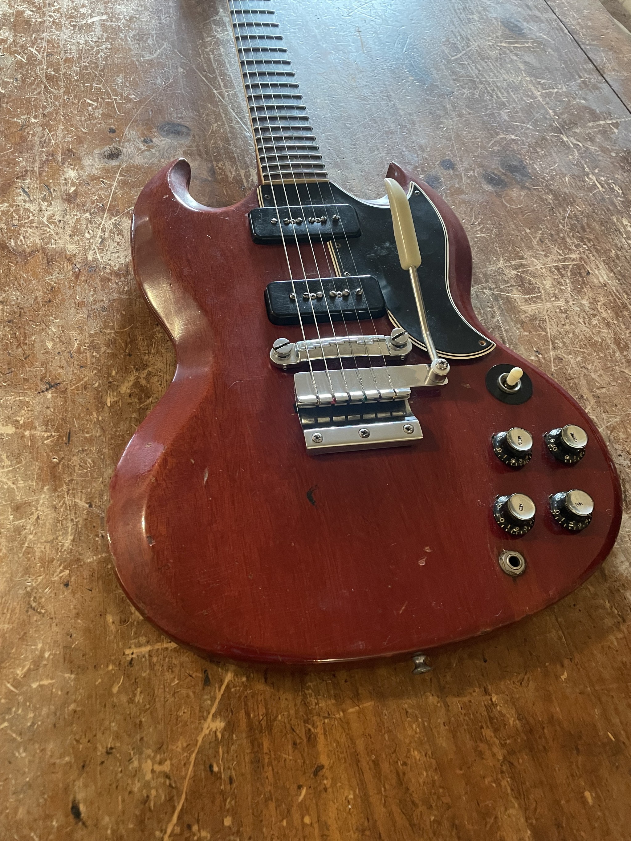 Gibson Serial Number Lookup | Find Your Guitar's Age & Value