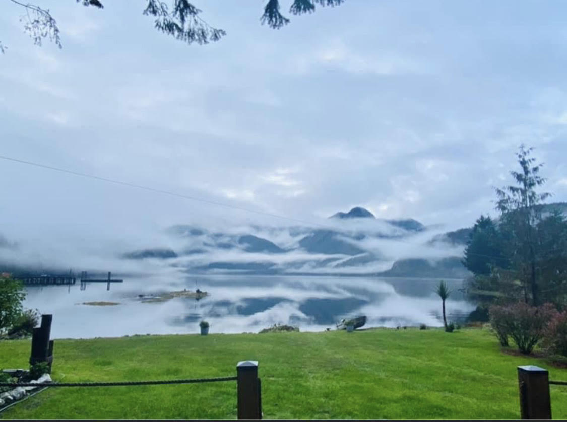 Haley's Oceanfront Lodge - Zeballos BC Fishing Lodge