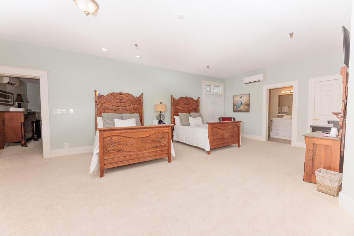 River Forest Manor Book a Overnight Stay